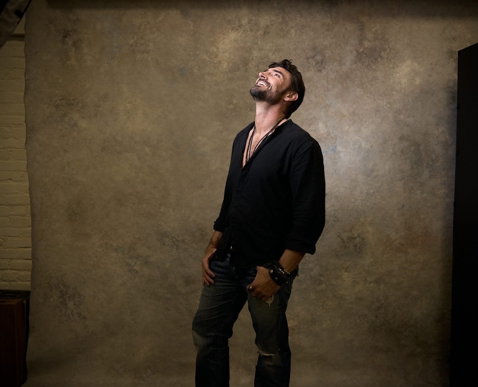 John Wells: A Life Long Artist, Musician, and Multi-Award Winning Actor ...